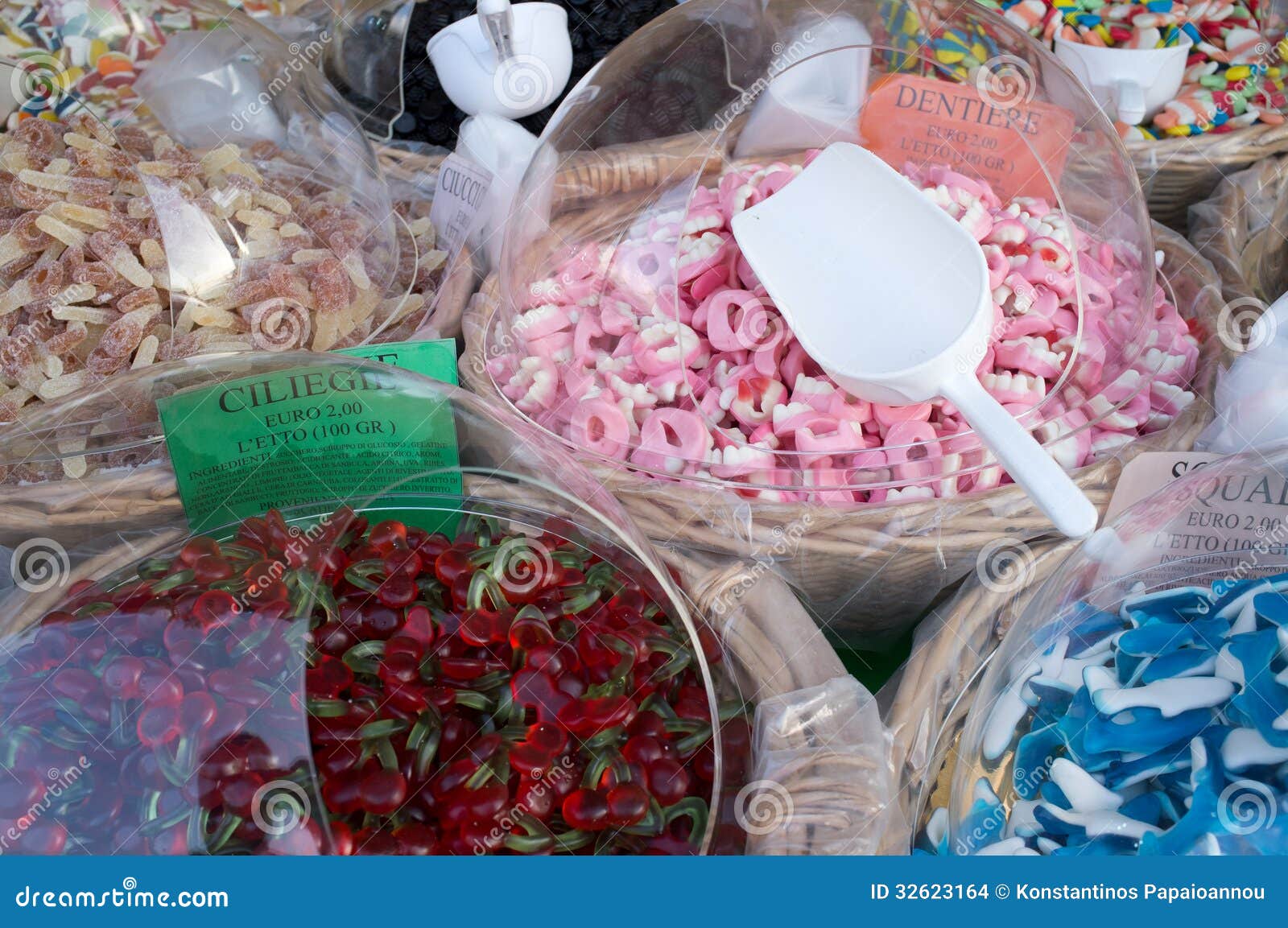 Various candies editorial stock image. Image of color - 32623164