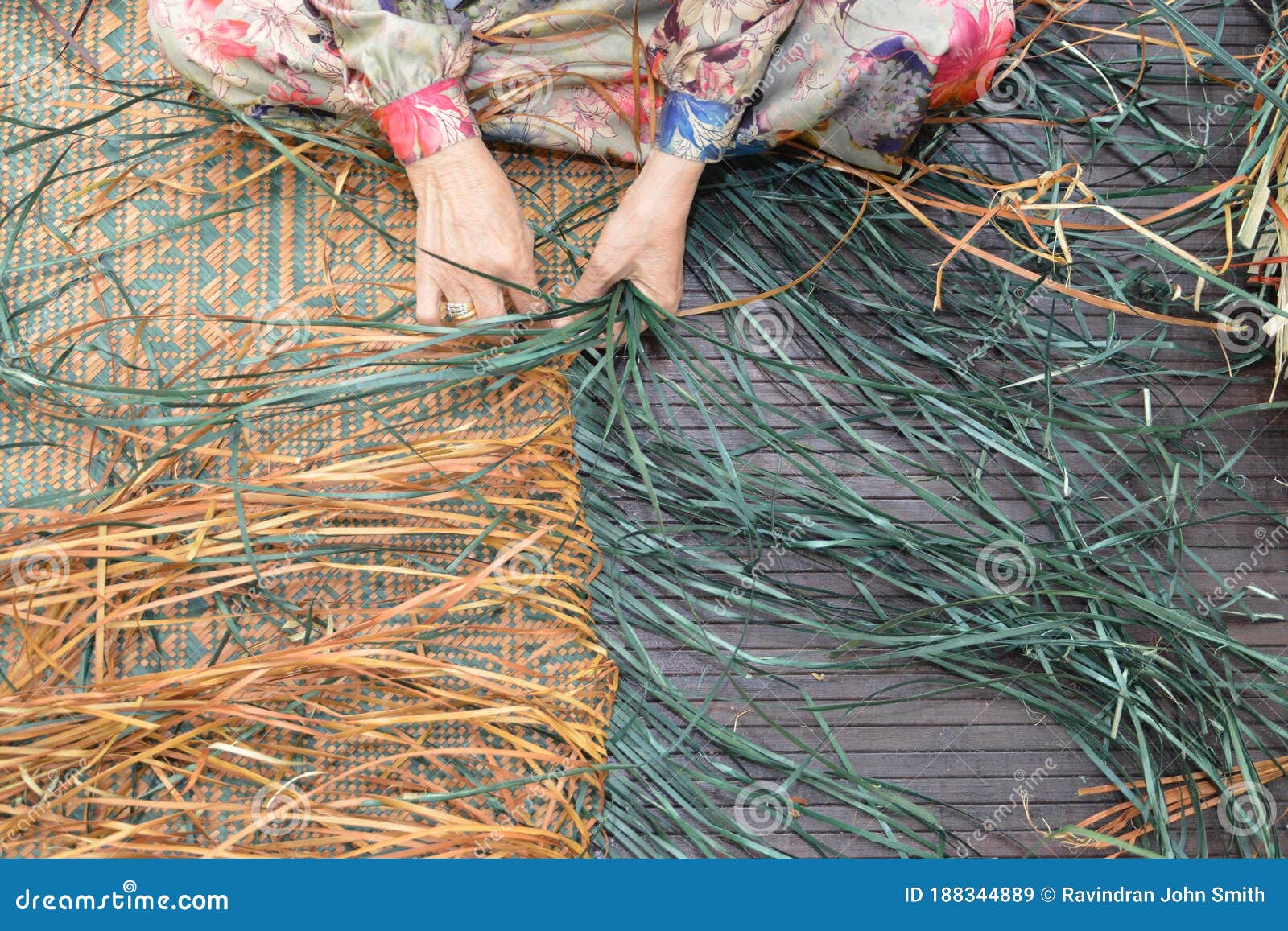 Pandanus weaving editorial stock image. Image of process - 188344889