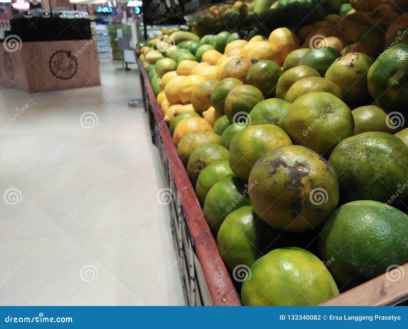 Various Kinds of Oranges are Available Here with Their Variants Stock ...