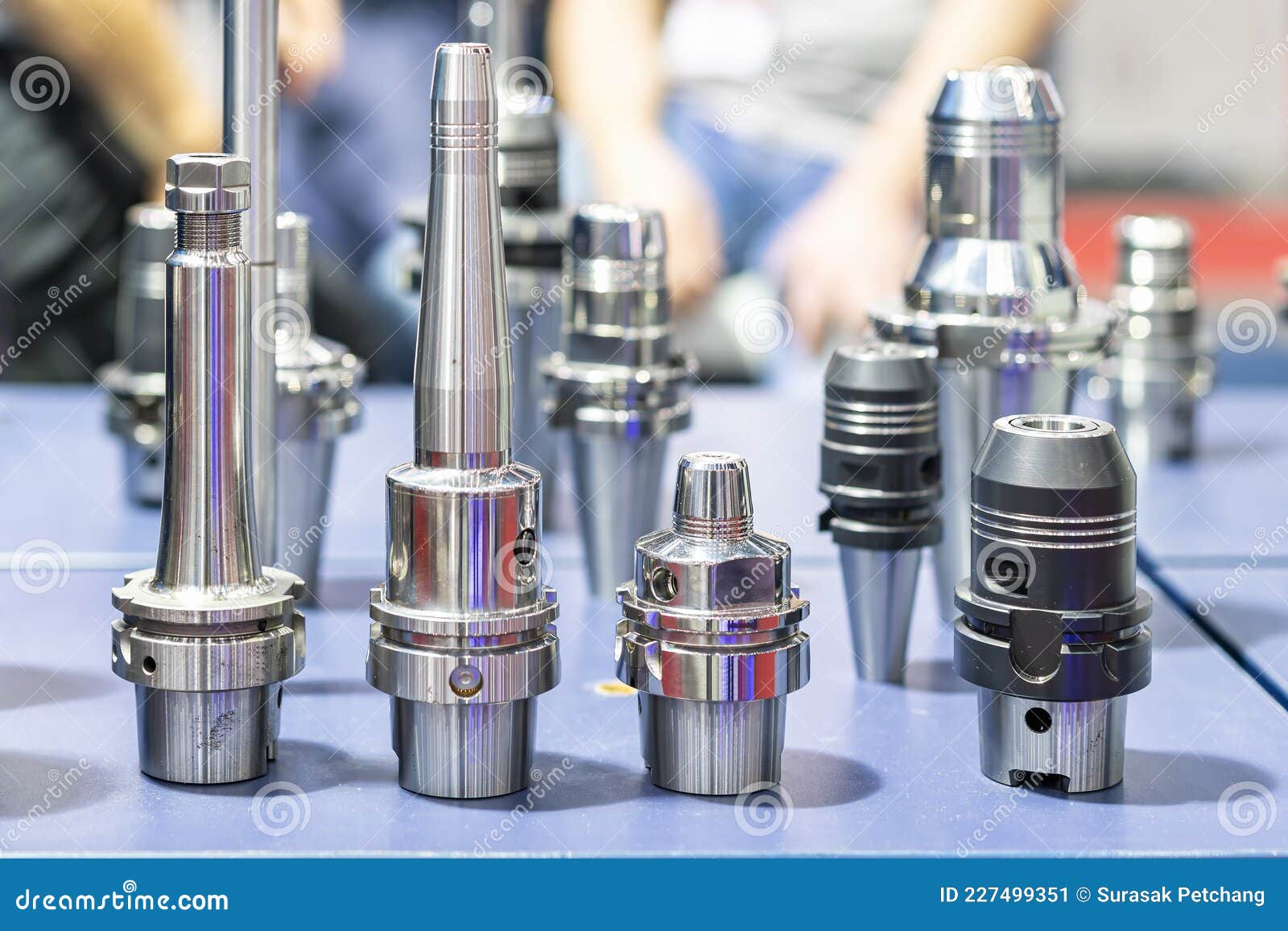 Various Many Type New and High Precision Tool Holder Device for ...