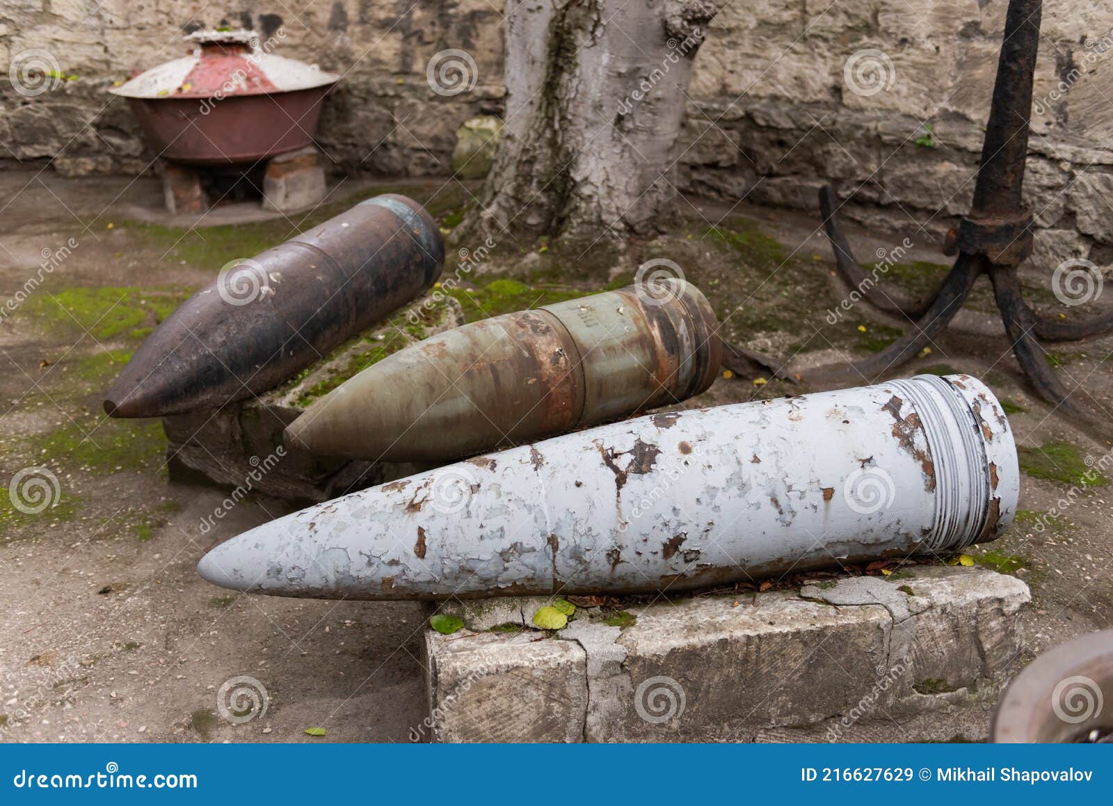 Various Shells of the Ship`s Guns Stock Image - Image of tire, field ...