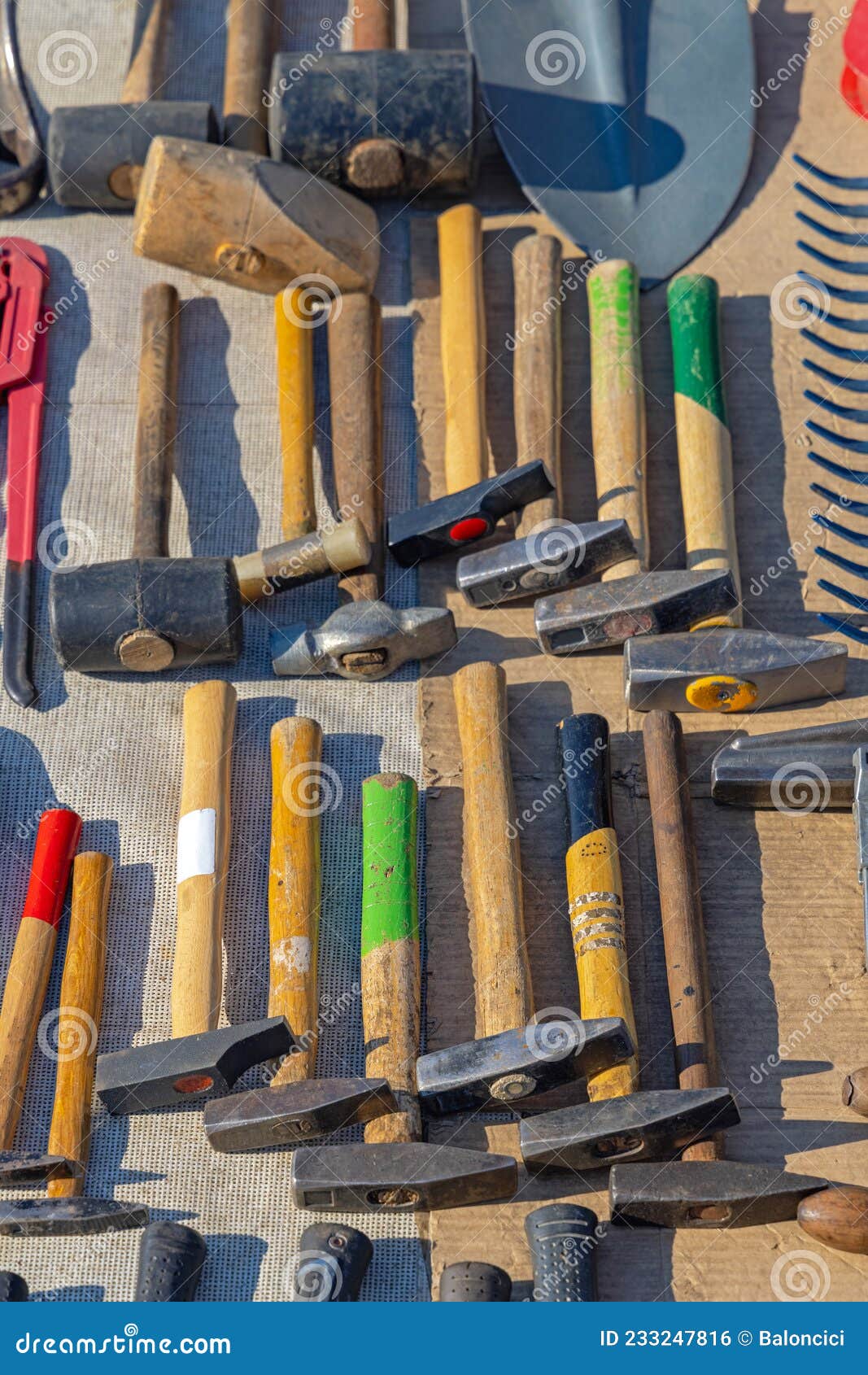 Used Hummers Stock Photos - Free & Royalty-Free Stock Photos from ...