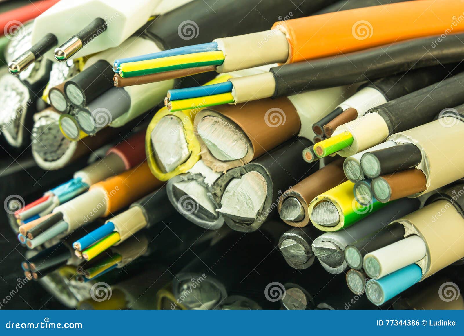 Various Sizes of Multi-core Unarmored Aluminum and Copper Cable Stock ...