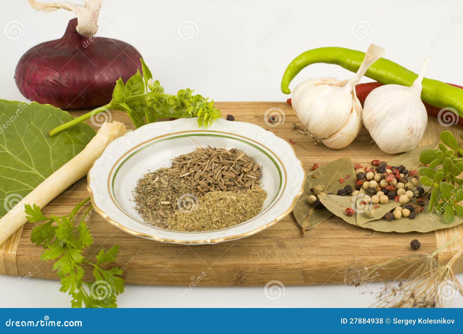Various Spices on a Cutting Board Stock Photo - Image of peas, garlic ...
