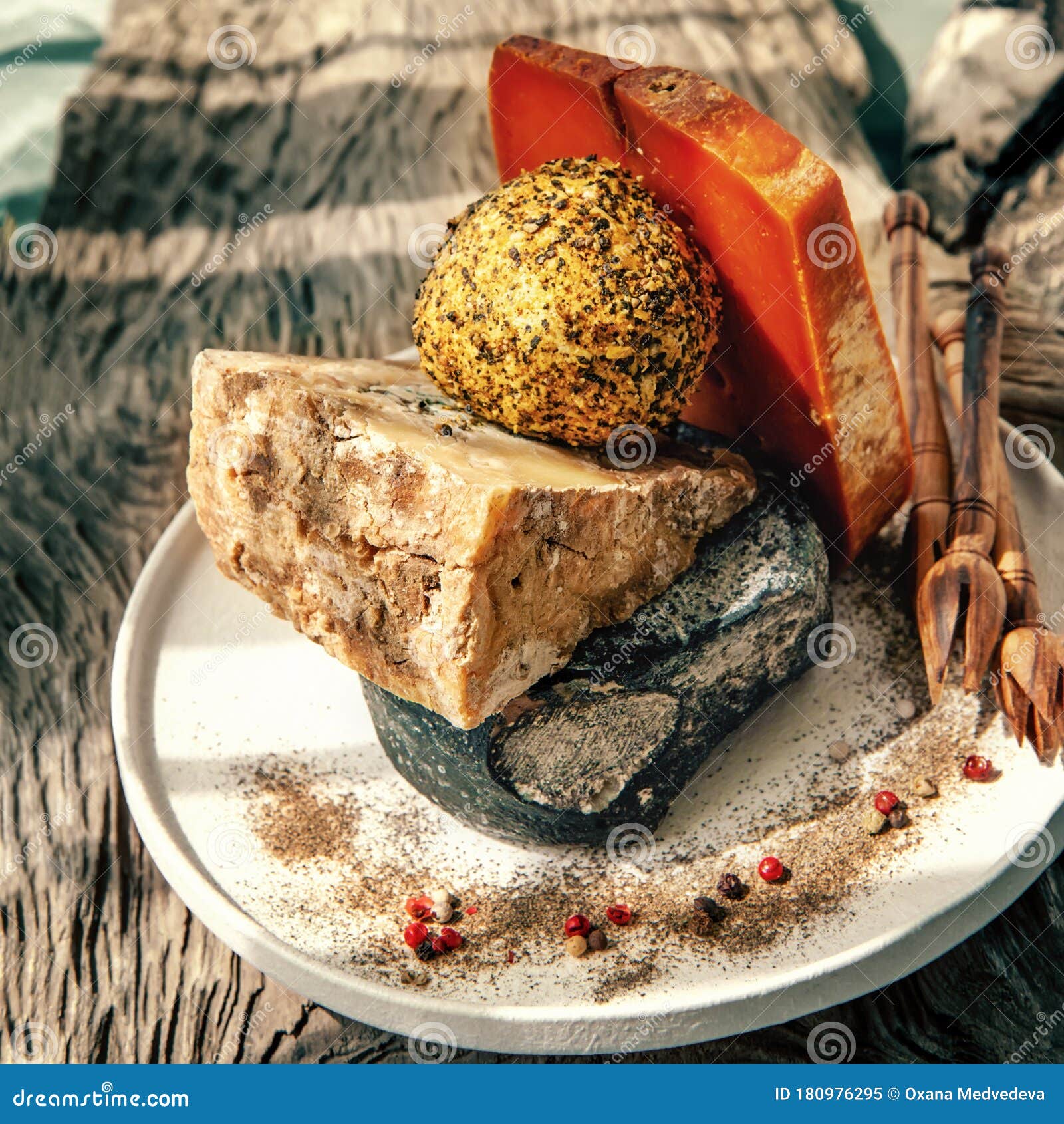 Various Types of Cheese Composition-Stilton, Cheddar, Belper Knoll ...