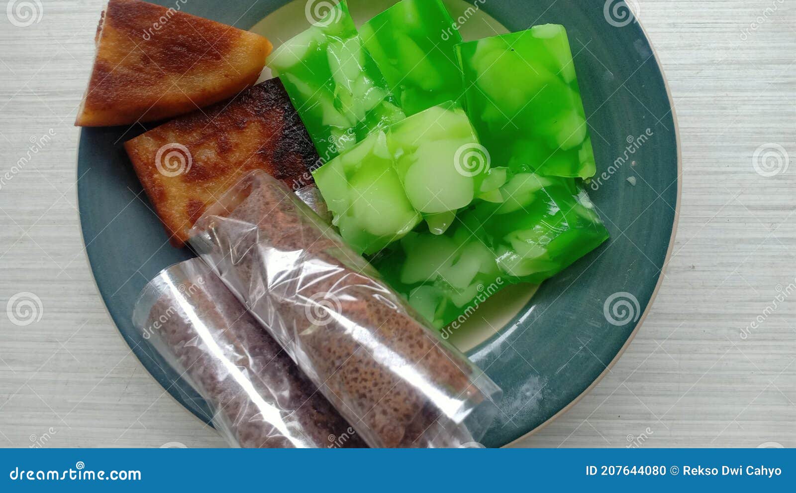 Various Wet Cakes Stock Photos - Free & Royalty-Free Stock Photos from ...