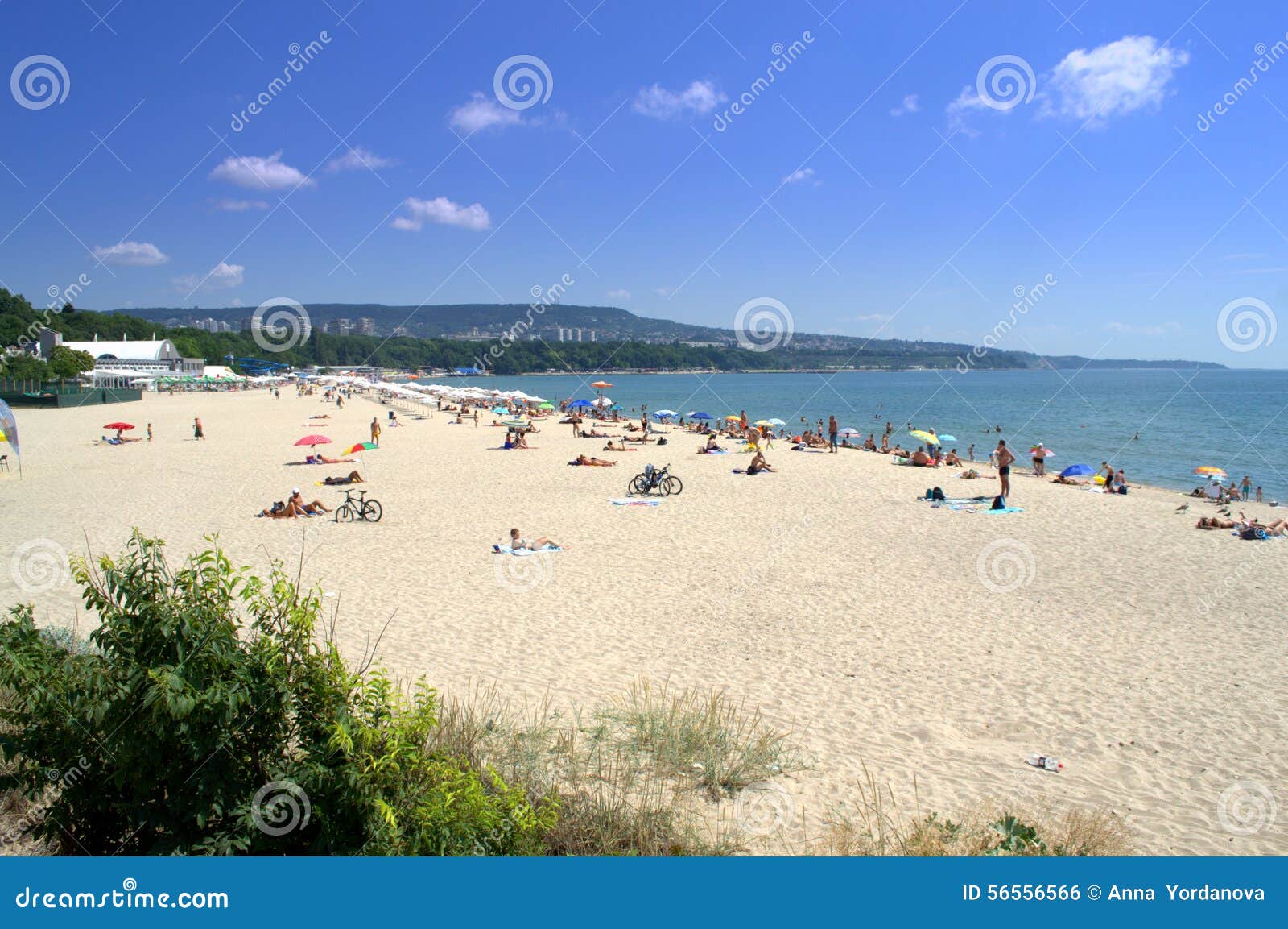 Varna-Strand, Bulgarien redaktionelles foto. Bild von bulgarisch - 56556566