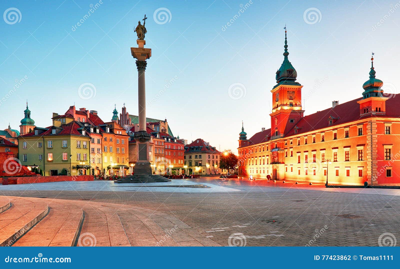 Varsavia, Vecchia Piazza Alla Notte, Polonia, Nessuno Fotografia Stock ...