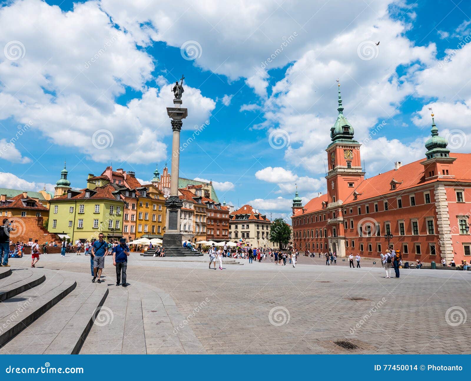 Varsovie, Pologne image stock éditorial. Image du ciel - 77450014