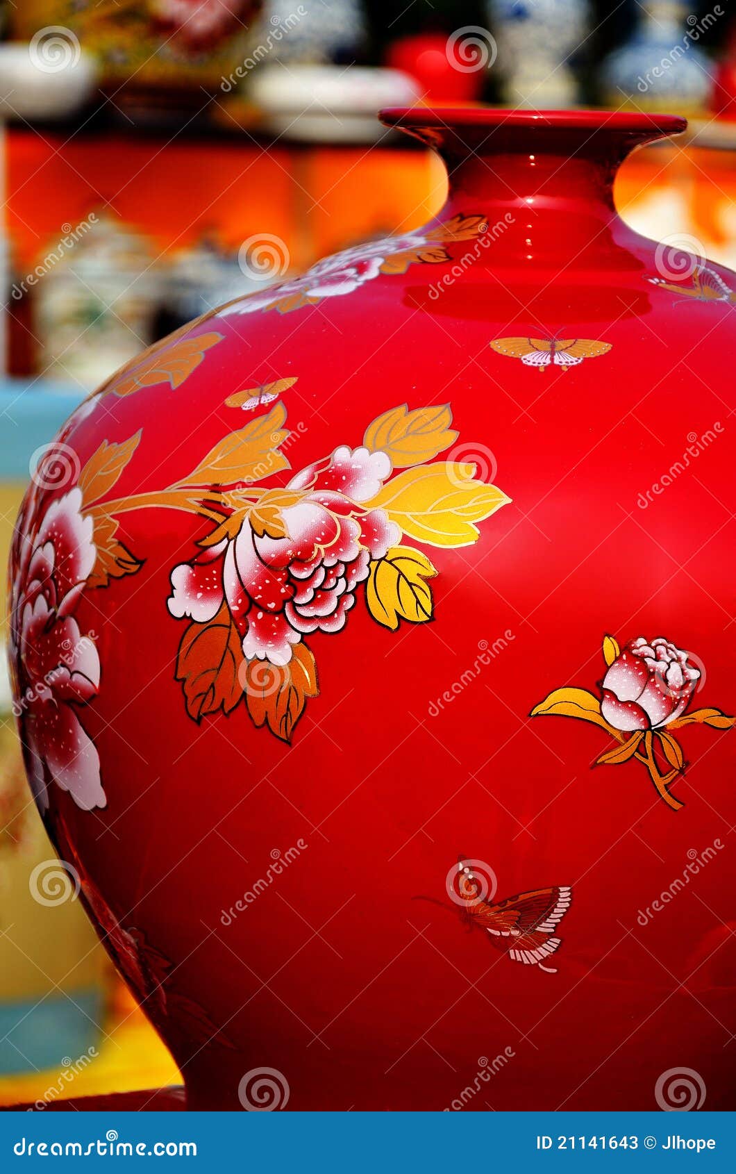 Vase chinois rouge image stock. Image du configurations - 21141643