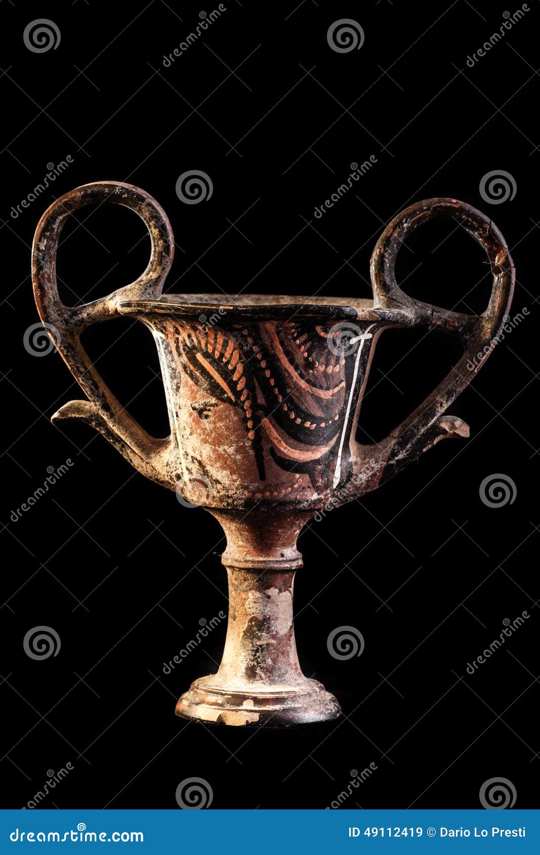 Vaso antico di kantharos immagine stock. Immagine di ceramica - 49112419