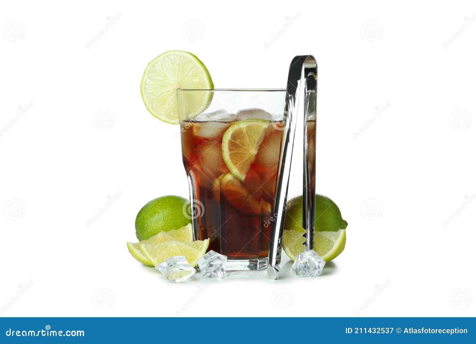 Vaso De Cuba Libre Aislado Sobre Fondo Blanco Imagen de archivo ...