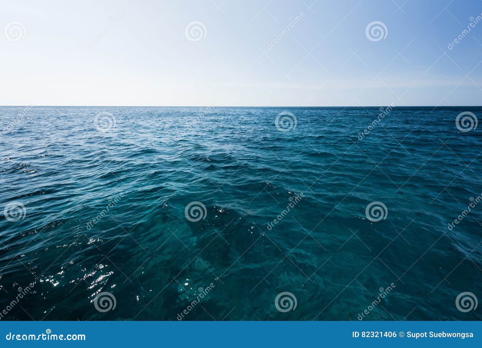 The Vast Ocean and Dark Blue Sea Stock Photo - Image of water ...