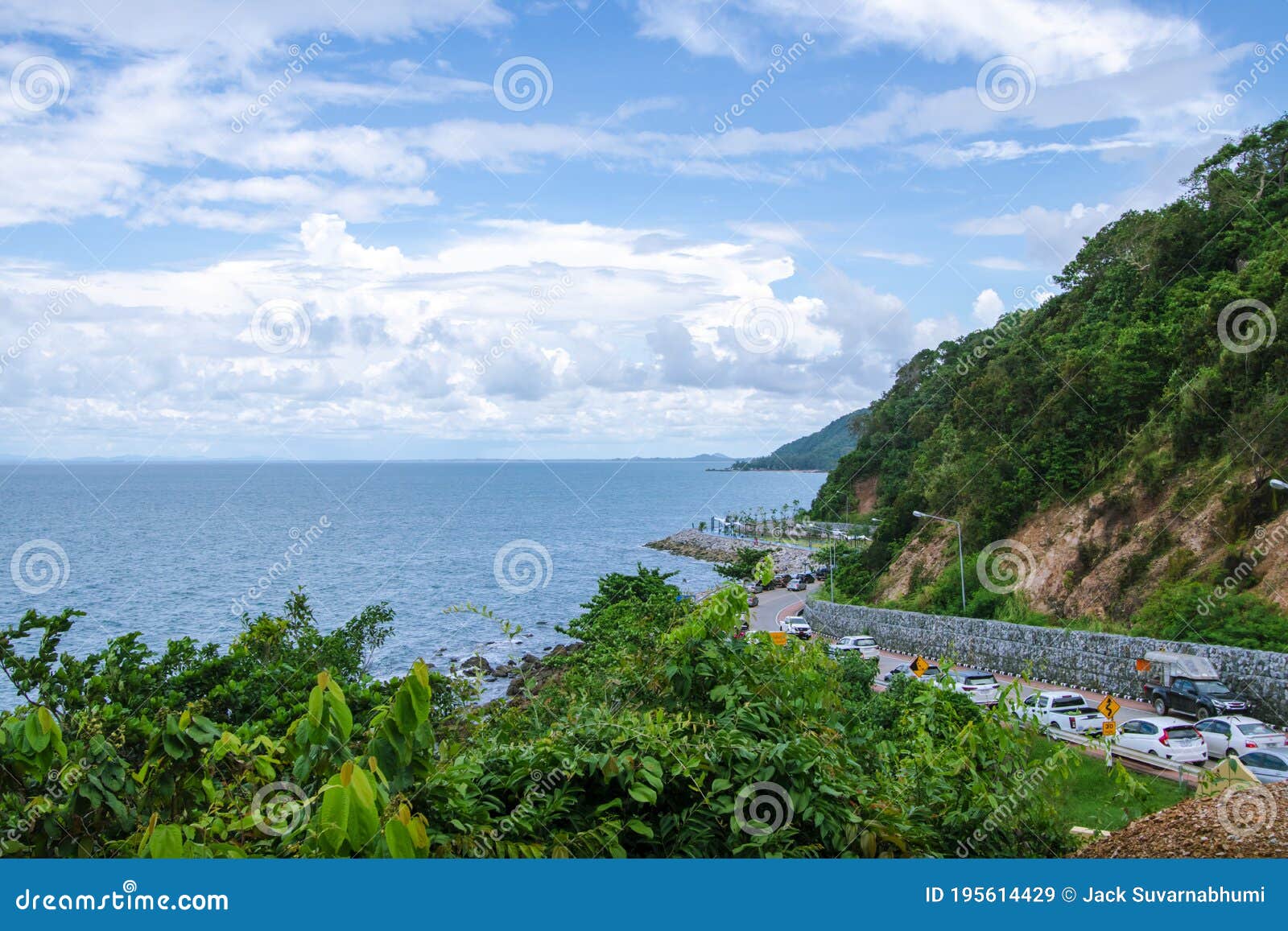 The Vast Sea View and the Blue Sky Stock Image - Image of shore, nature ...