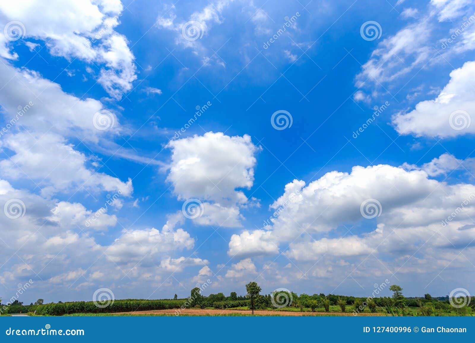 The Vast Sky and the White Clouds Float in the Sky. Stock Photo - Image ...