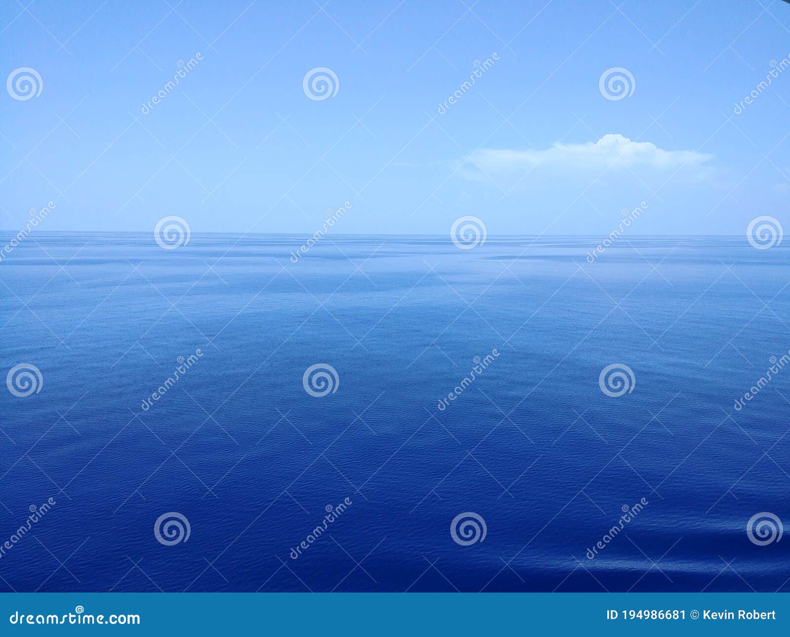 Vaste and quiet blue ocean stock image. Image of ocean - 194986681