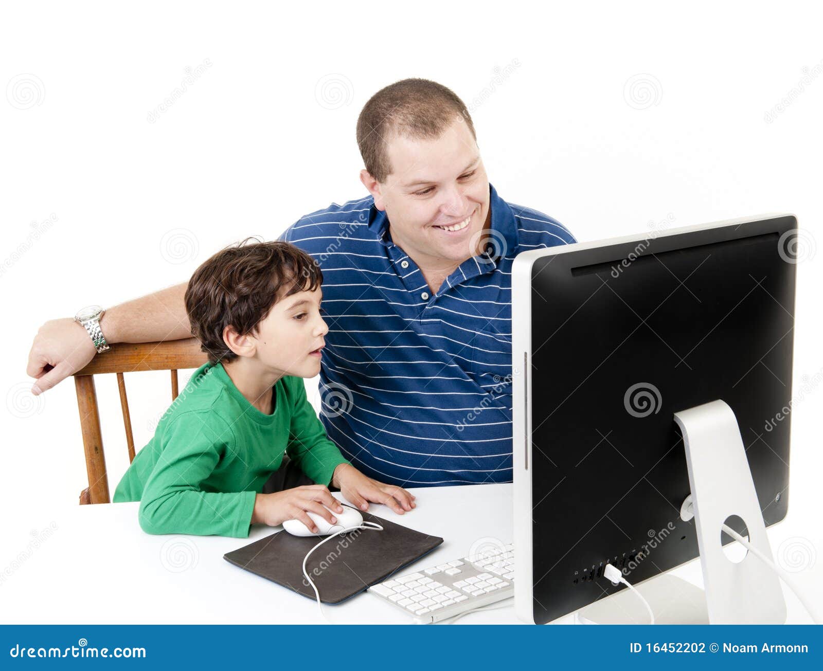 Vater Und Kinder Mit Computer Stockfoto - Bild von kaukasisch, porträt ...
