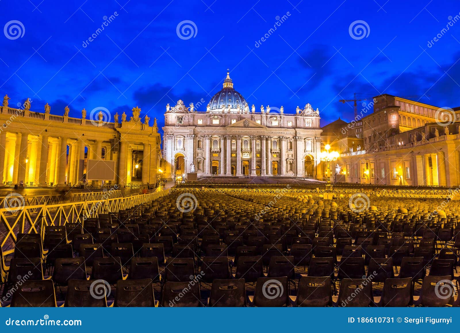 Vatican at night editorial photo. Image of vatican, roma - 186610731