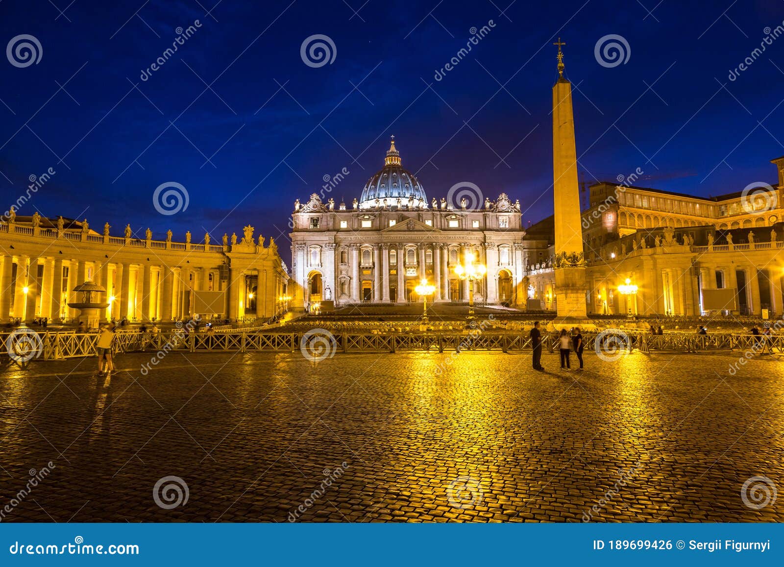 Vatican at night editorial photo. Image of rome, vatican - 189699426