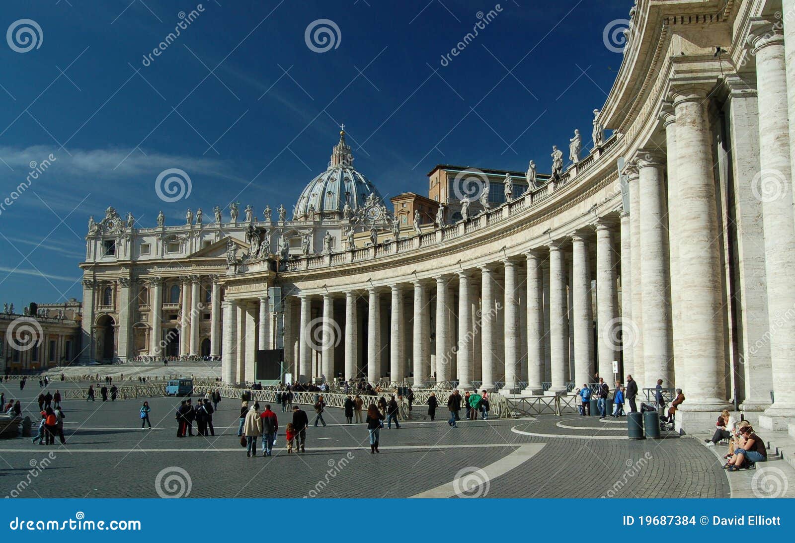 The Vatican pillars editorial stock image. Image of artistic - 19687384