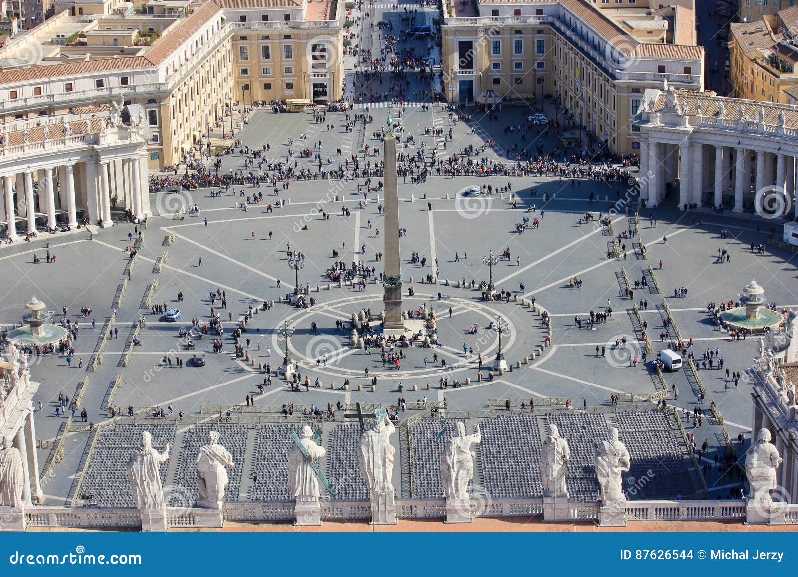 Vatican, St. Peter`s Square Editorial Stock Image - Image of arena ...