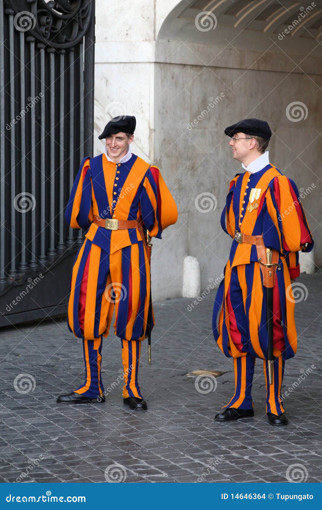 Vatican - Swiss Guard editorial stock image. Image of army - 14646364