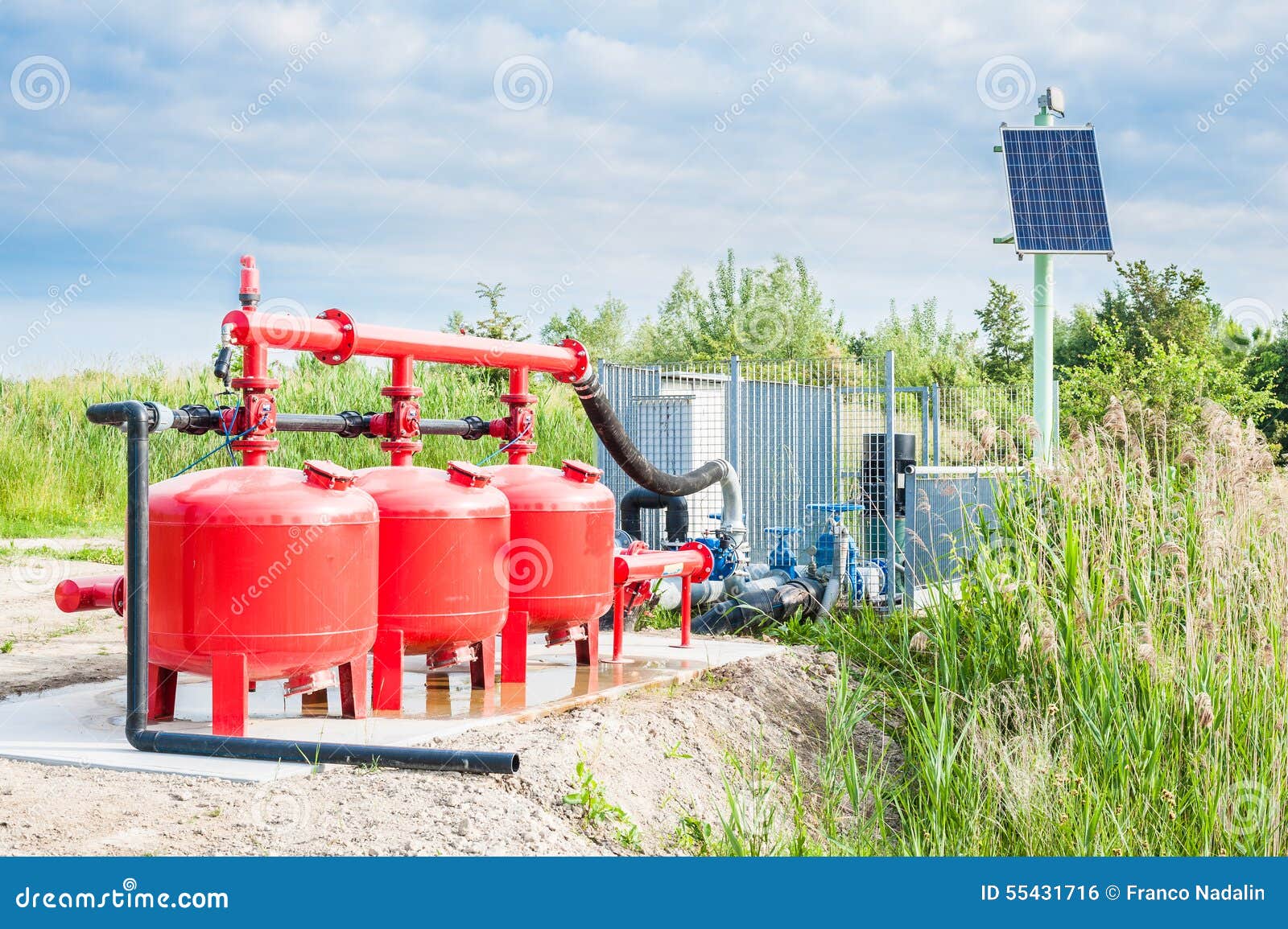 Vatten som pumpar systemet arkivfoto. Bild av utrustning - 55431716