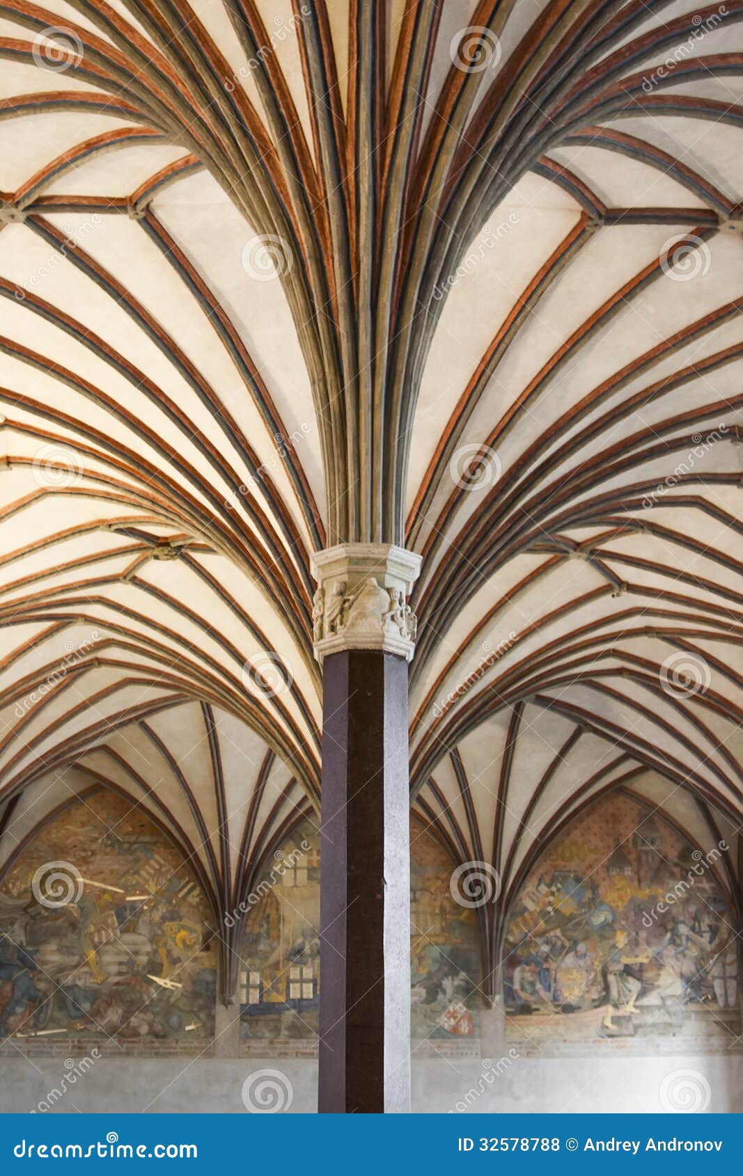 Vaulted ceiling editorial stock photo. Image of building - 32578788