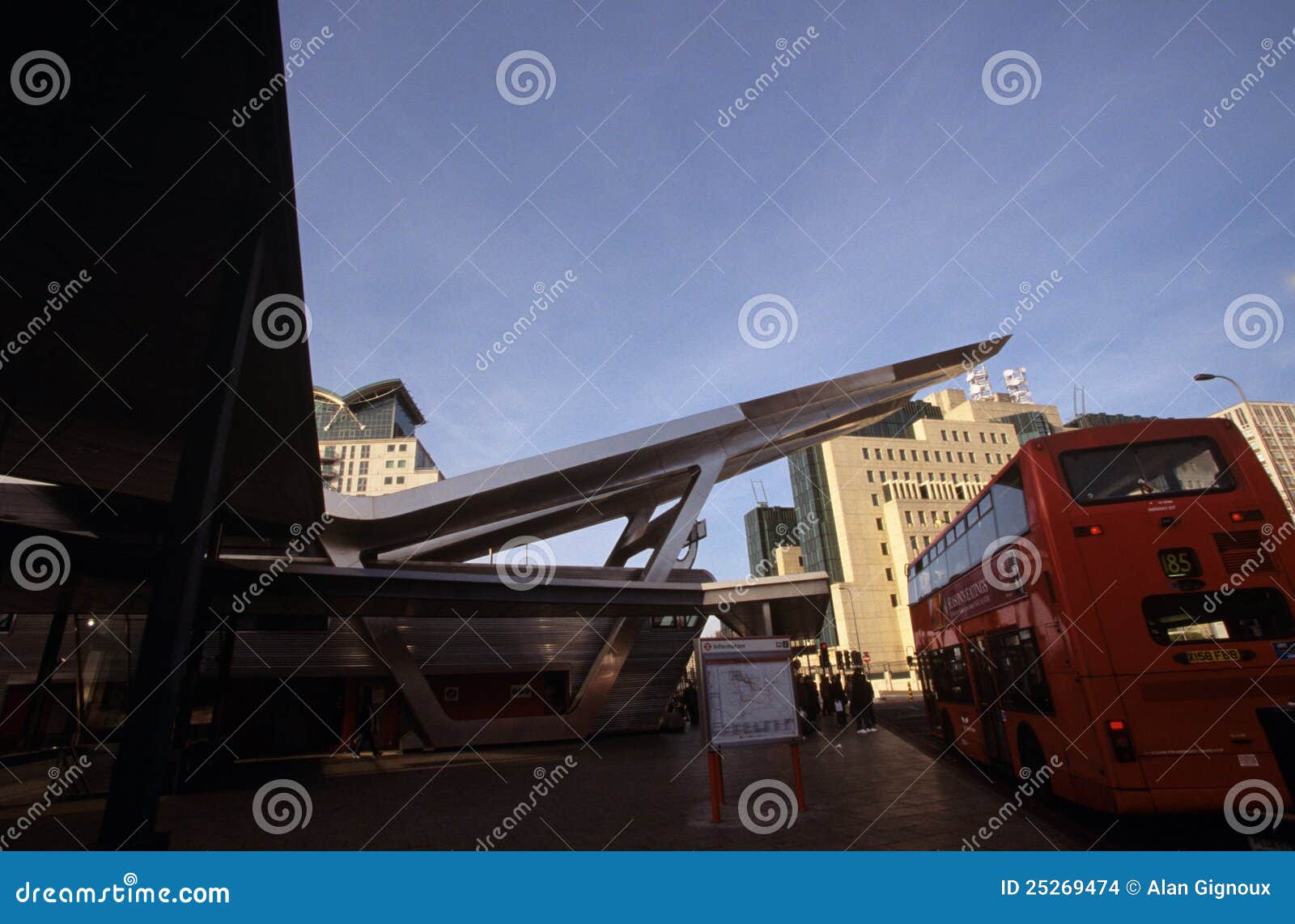Vauxhall Cross Transport Interchange Editorial Stock Image - Image of ...
