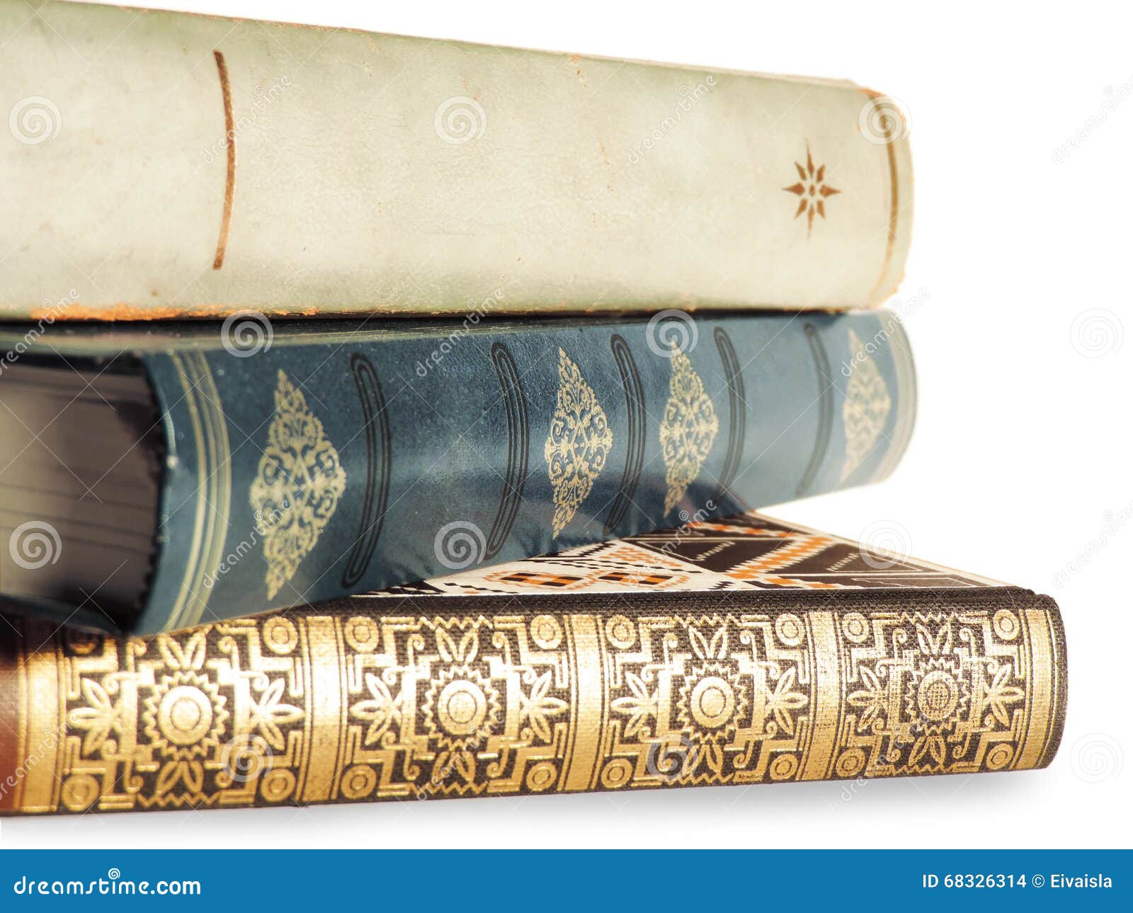 Vecchi libri fotografia stock. Immagine di isolato, classico - 68326314