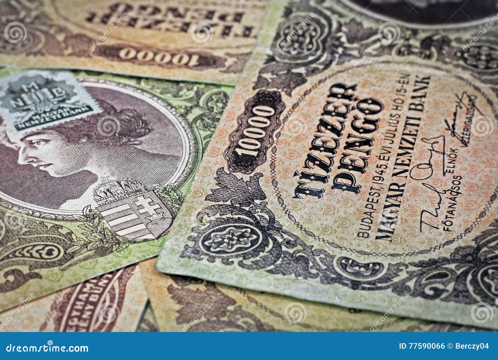 Vecchi Soldi Ungheresi Con Il Bollo Fotografia Stock - Immagine di ...