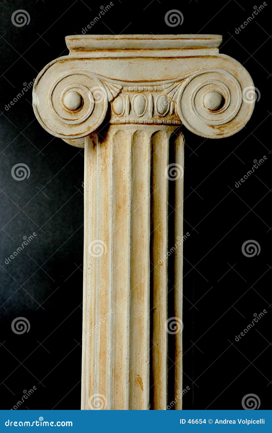 Vecchia colonna ionica fotografia stock. Immagine di culturale - 46654