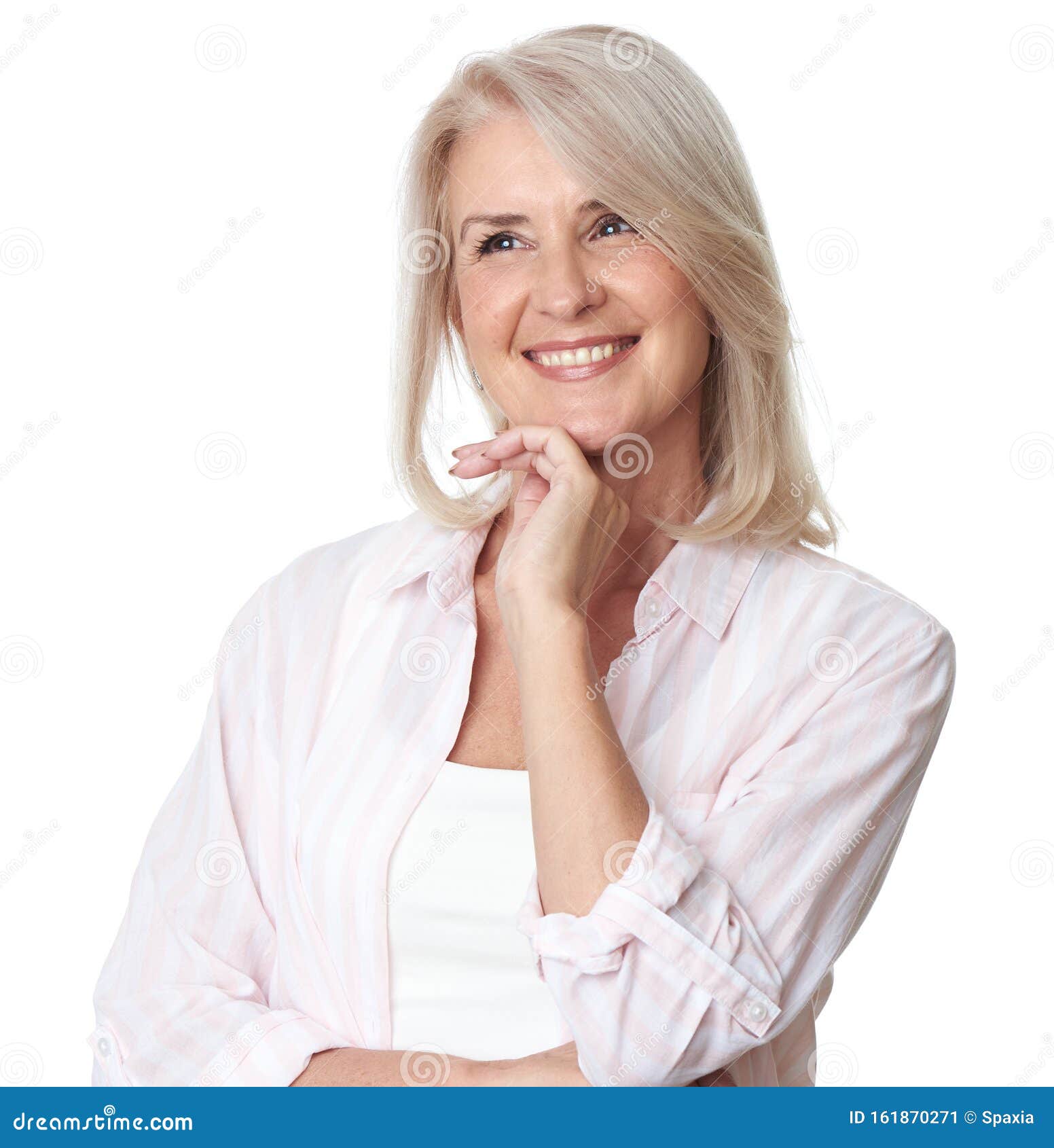 Vecchia Donna Appariscente Che Guarda Via Con Il Sorriso Di Denti ... Vecchia Donna Appariscente Che Guarda Via Con Il Sorriso Di Denti ...