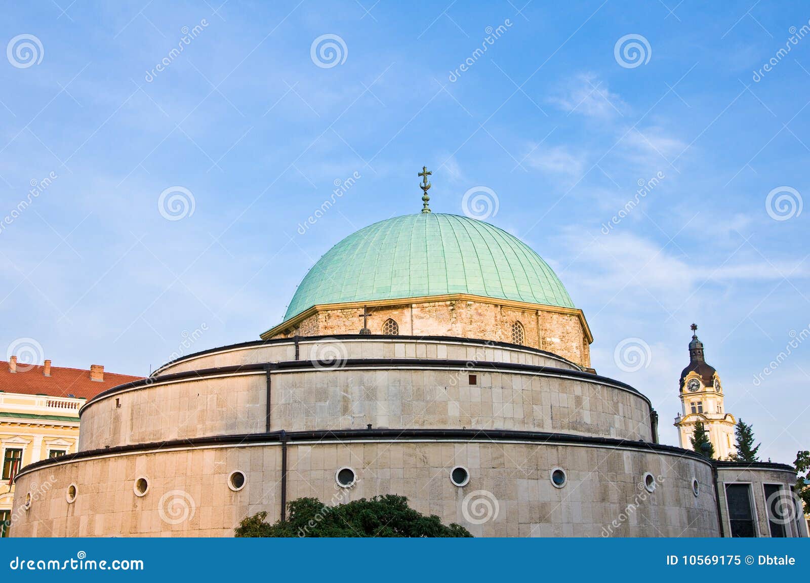 Vecchia Moschea Turca Di Pecs, Ungheria Immagine Stock - Immagine di ...