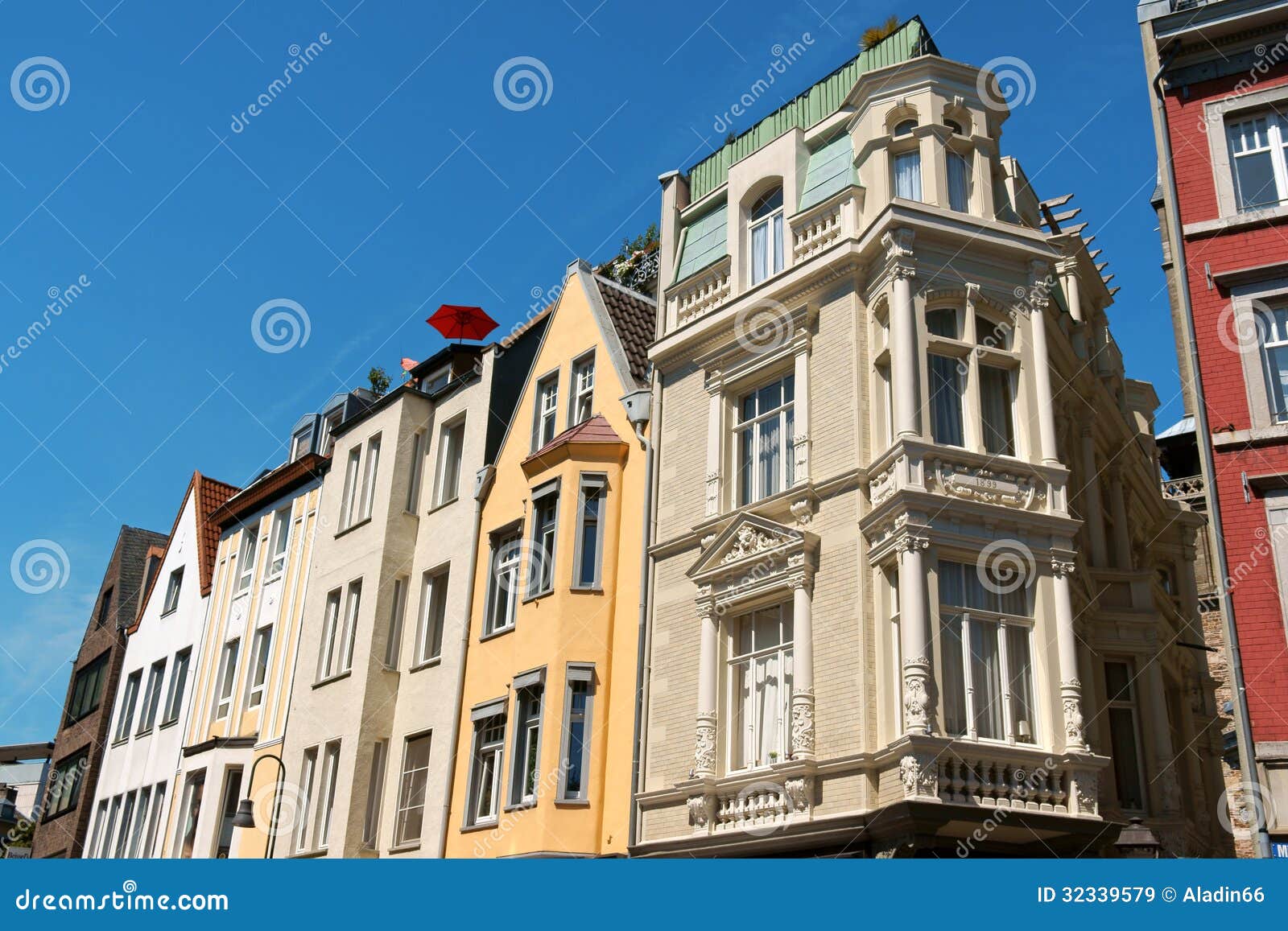 Vecchie Case a Aquisgrana Del Centro, Germania Immagine Stock ...