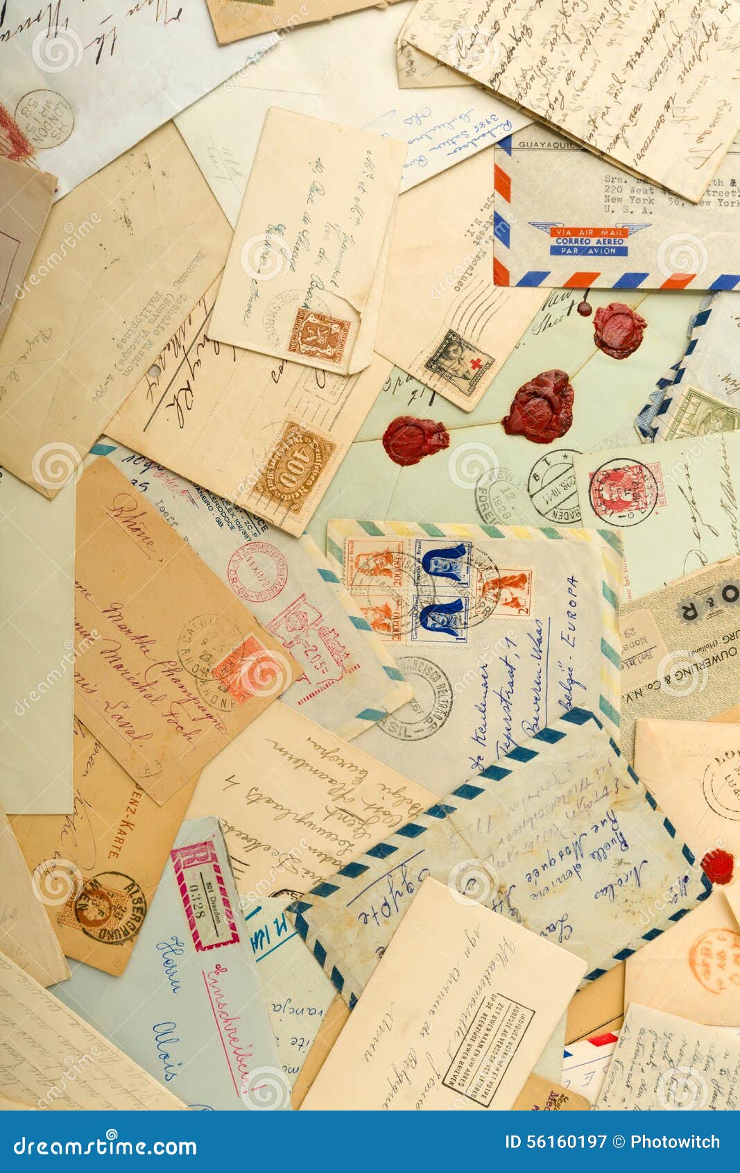 Vecchie lettere e buste fotografia editoriale. Immagine di lettere ...