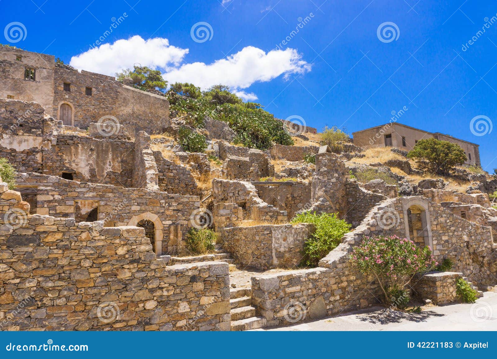Vecchie Rovine Nell'isola Di Spinalonga, Creta, Grecia Immagine Stock ...