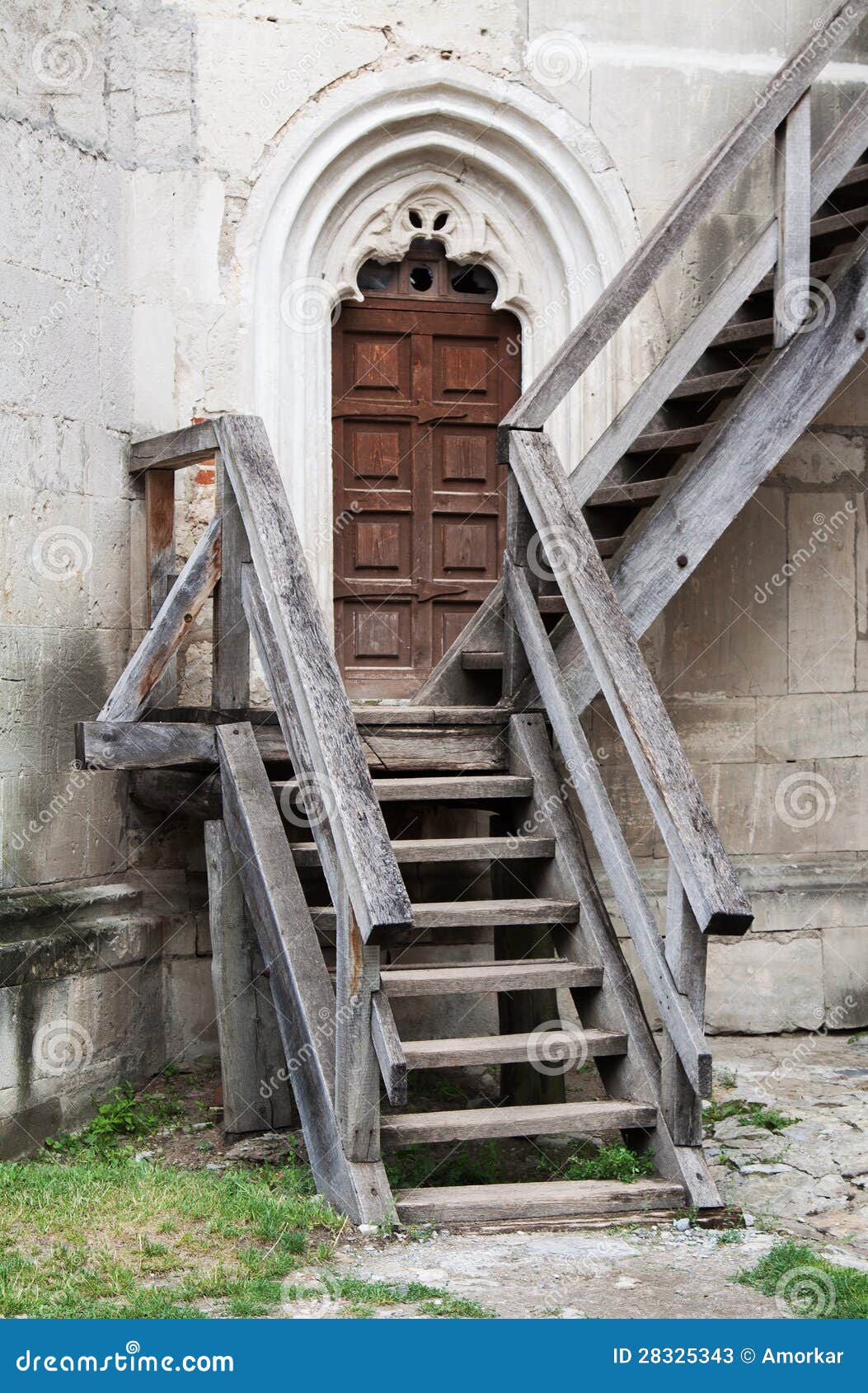 Vecchie scale di legno immagine stock. Immagine di palazzo - 28325343