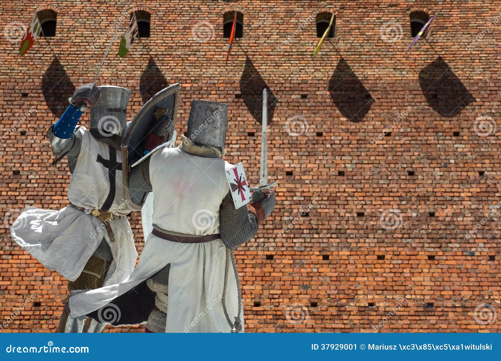 Vechtende ridders stock afbeelding. Image of europa, baksteen - 37929001