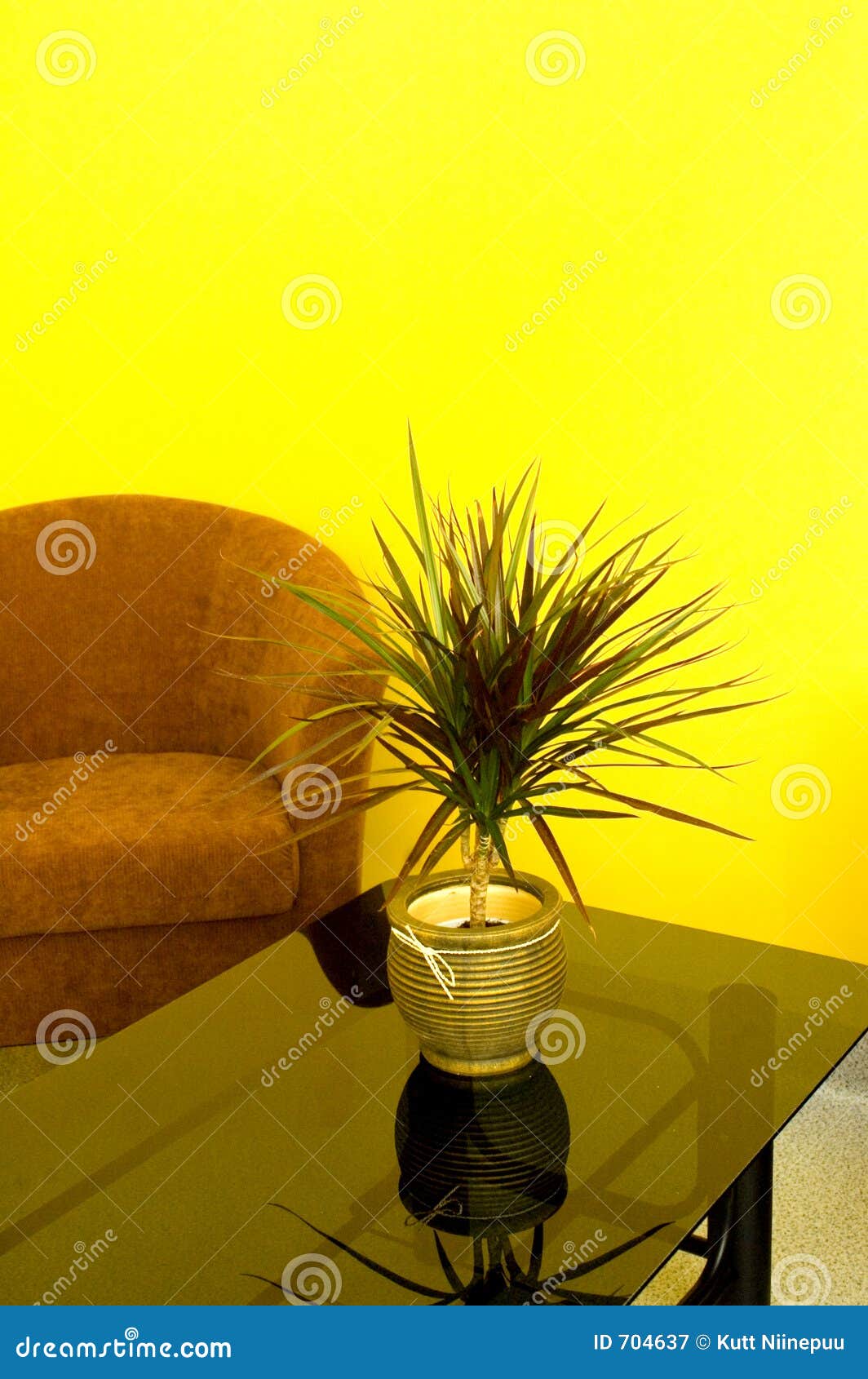 Vector y butaca de cristal imagen de archivo. Imagen de moderno - 704637