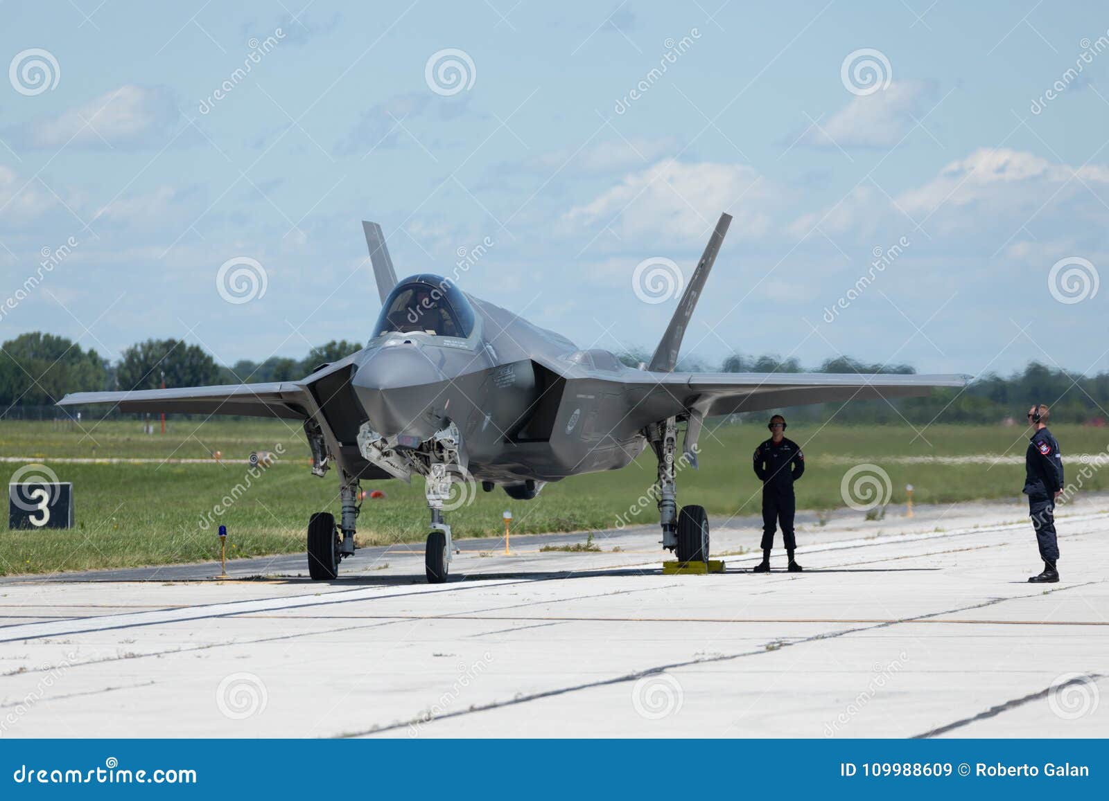Vectren Dayton Air Show imagen de archivo editorial. Imagen de aire ...