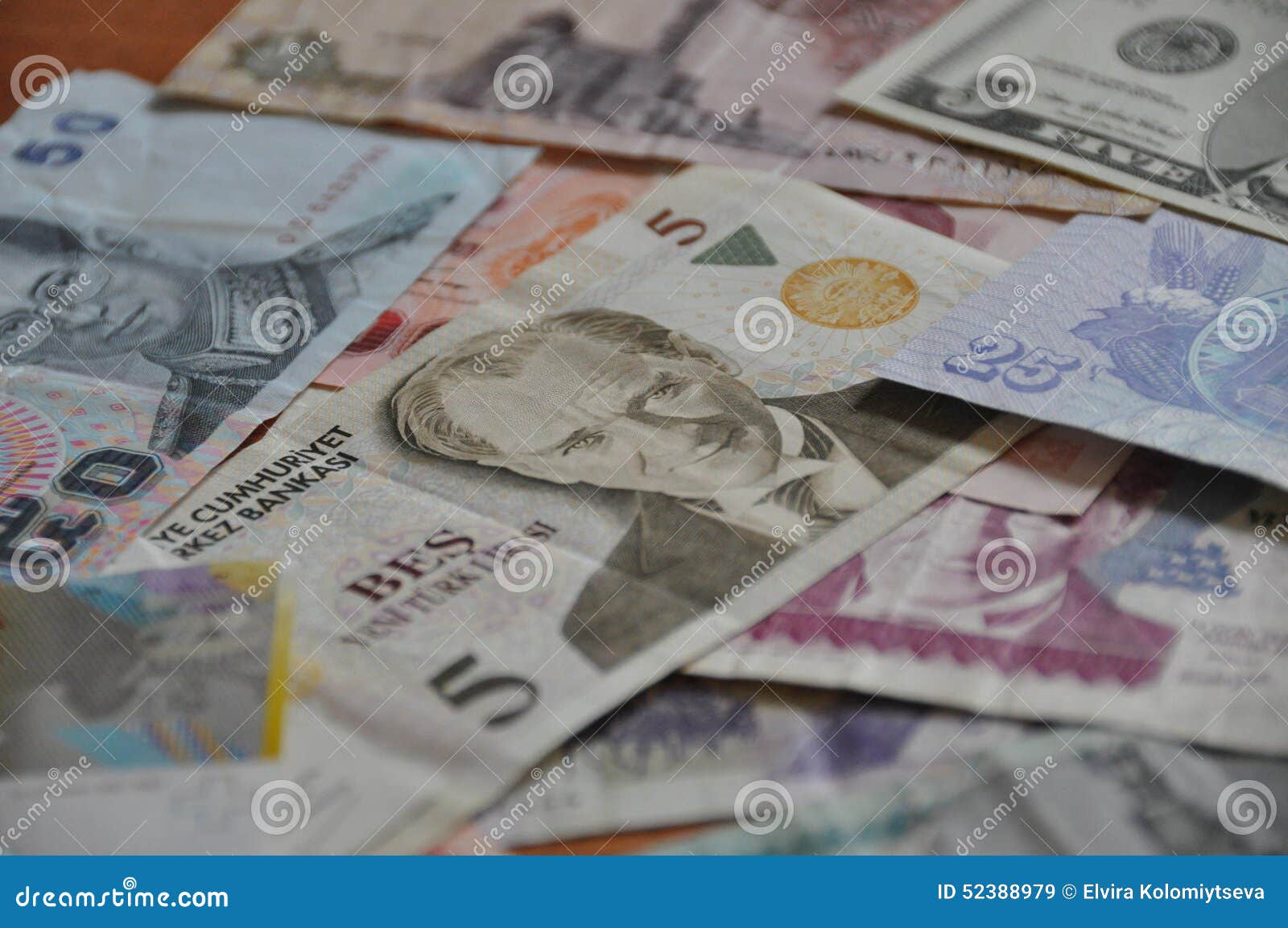 Veel geld stock afbeelding. Image of azië, inzameling - 52388979