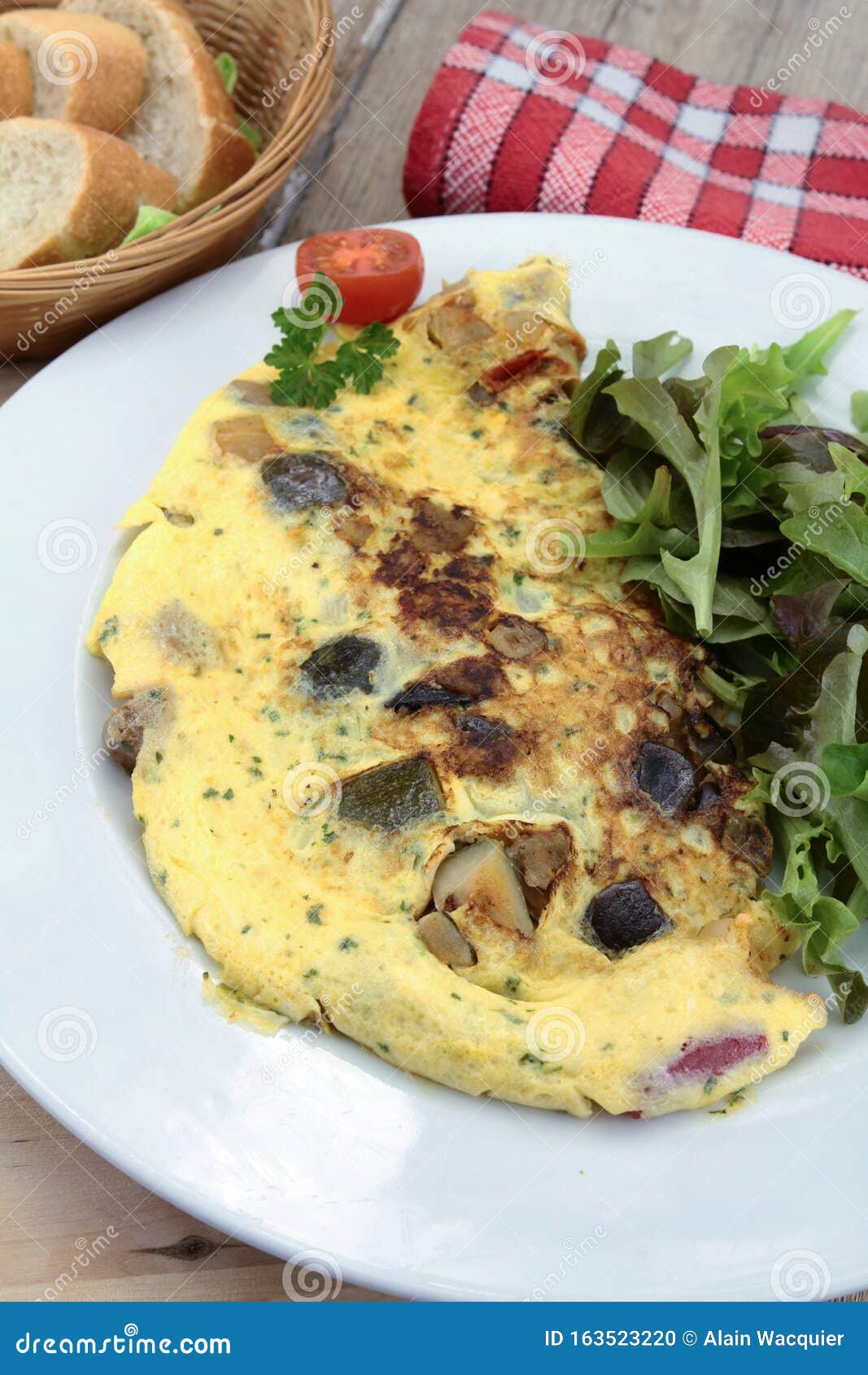 Vegetable omelette stock photo. Image of meal, plate - 163523220
