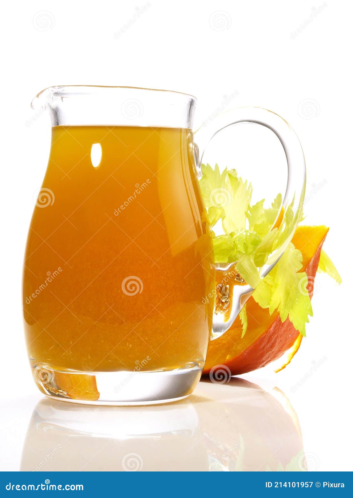 2,526 Vegetable Liquid Broth White Background Stock Photos - Free ...