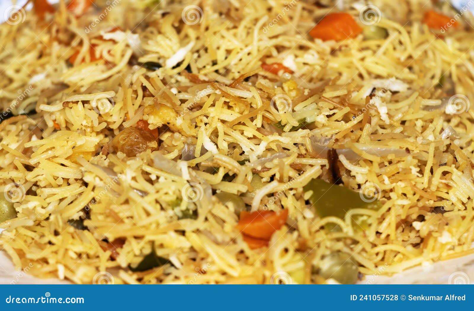 Vegetable Vermicelli Upma or Semiya Upma Stock Photo - Image of noodles ...
