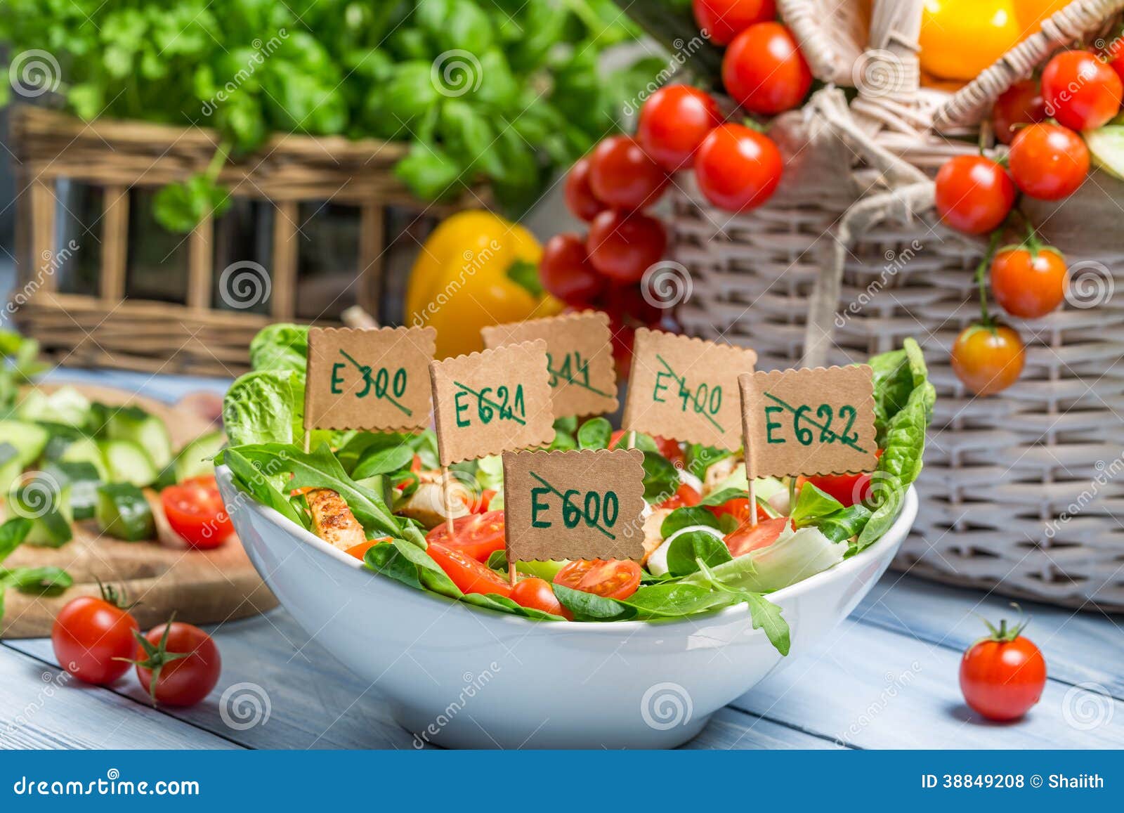 Vegetables without Preservatives Stock Photo - Image of chicken, basket ...