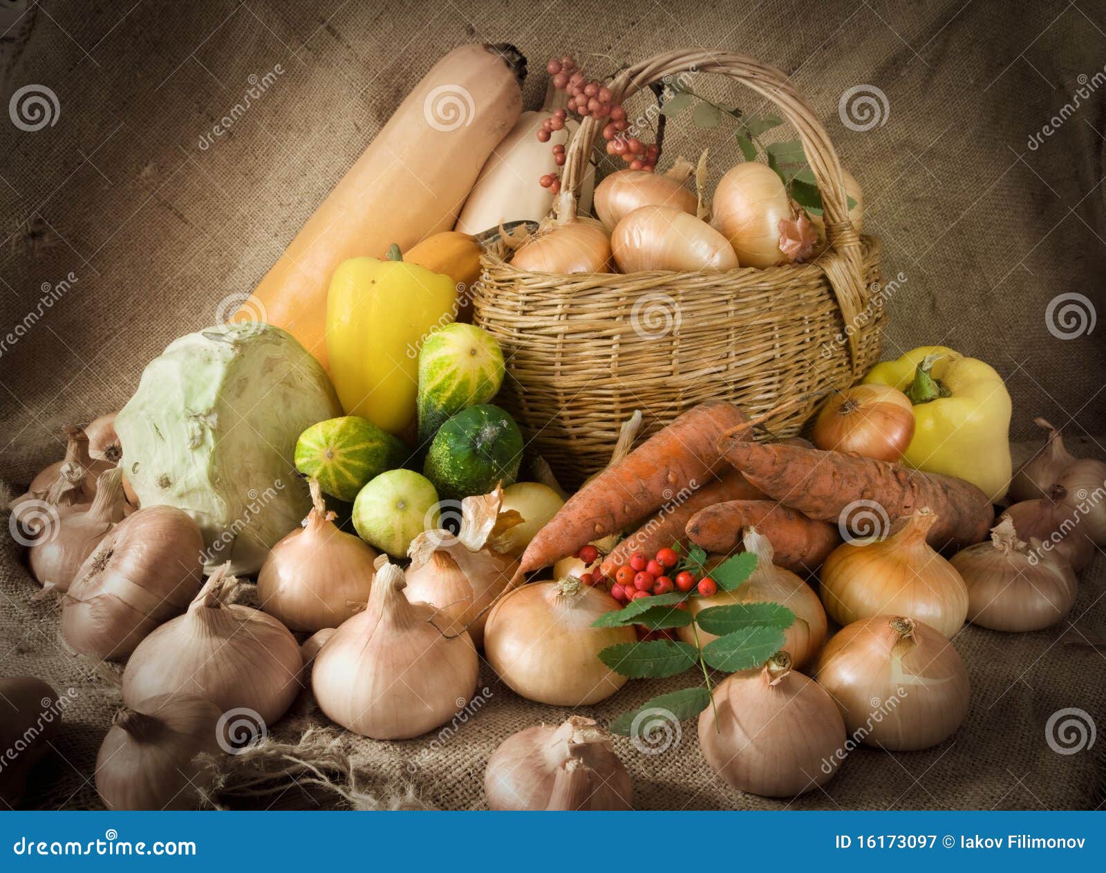 Vegetables on sacking stock image. Image of natural, garden - 16173097