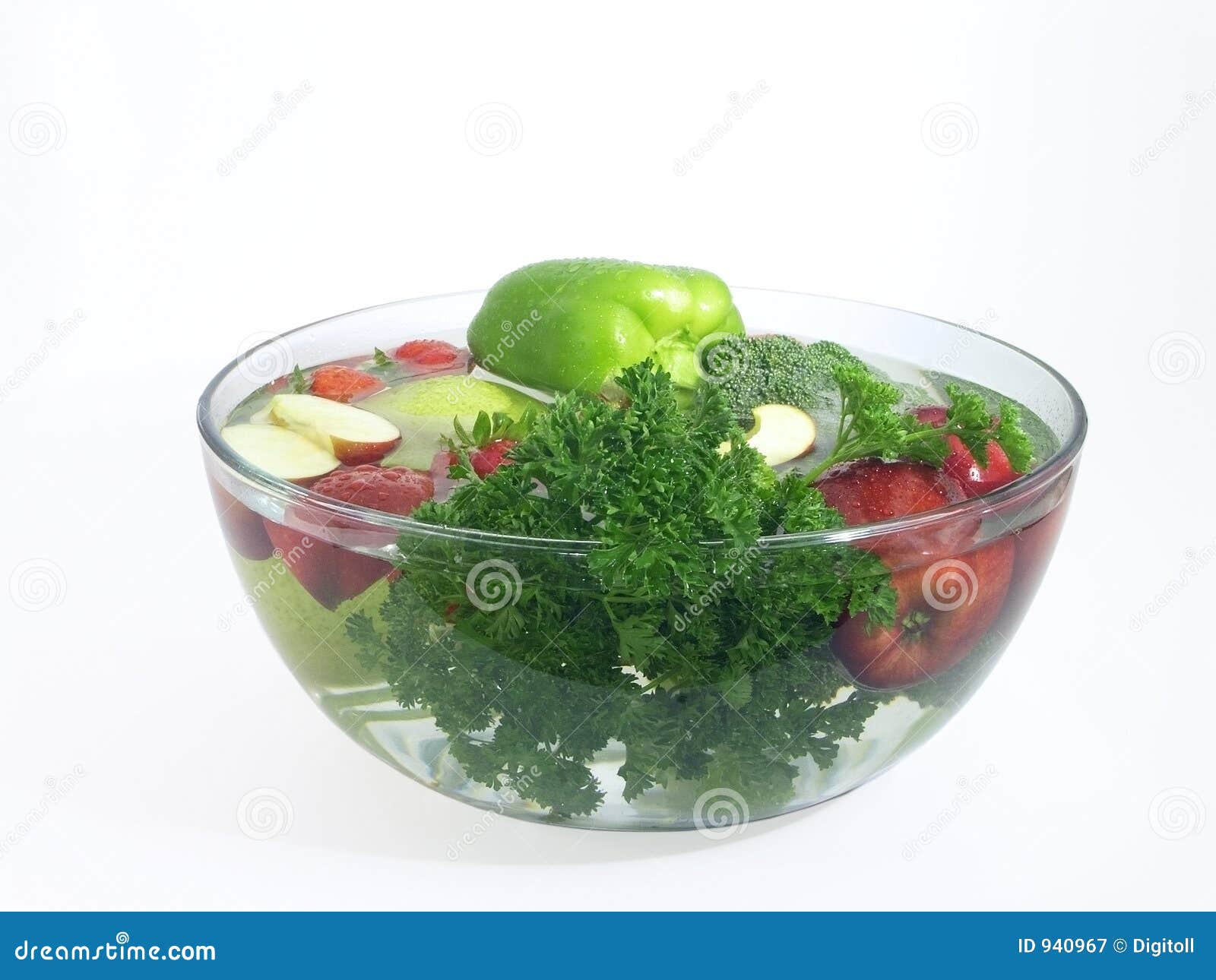 Vegetais E Frutas Em Uma Bacia Desobstruída; 1 De 5 Imagem de Stock ...