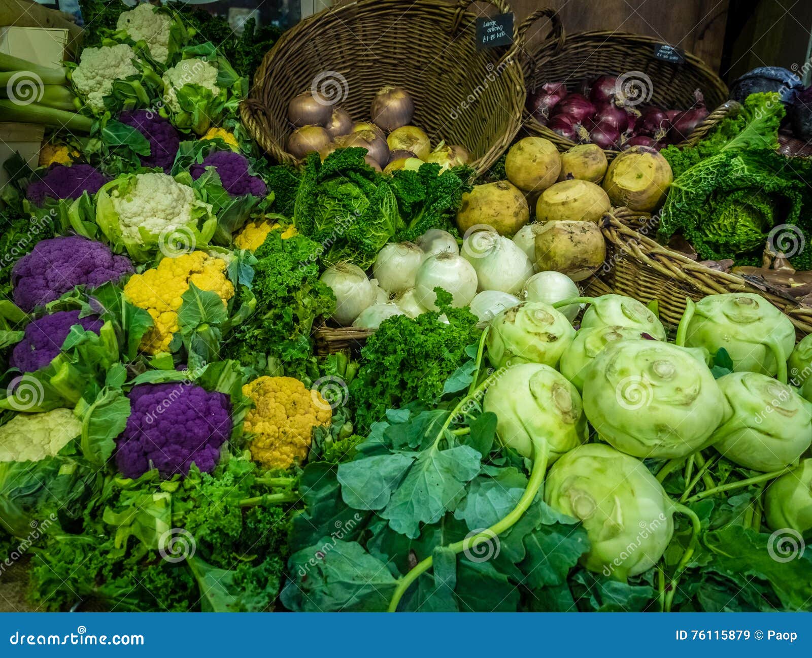 Vegetais na venda imagem de stock. Imagem de cozinhar - 76115879