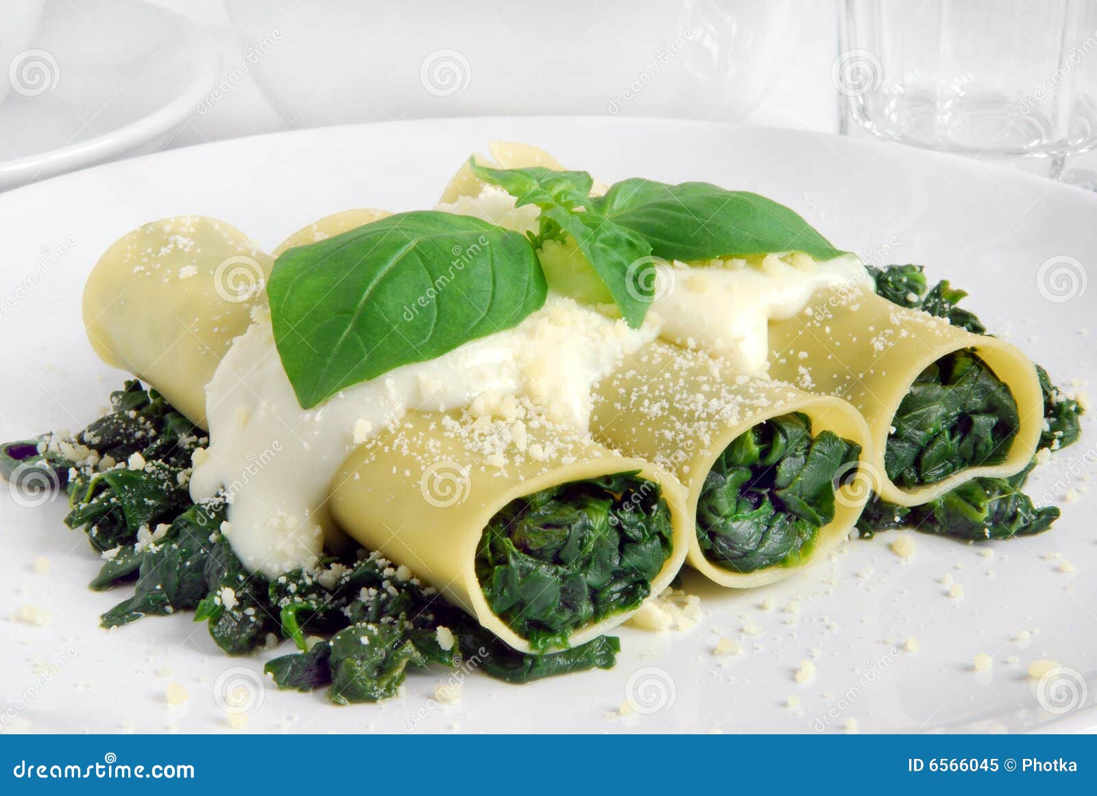 Vegetarian cannelloni stock image. Image of delicious - 6566045